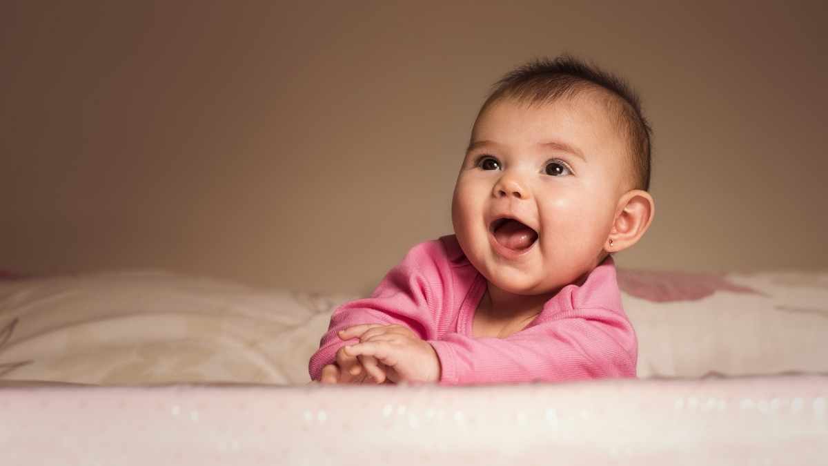 When Do Babies Start To Show Affection? Here Is My Guide - Dad Gold