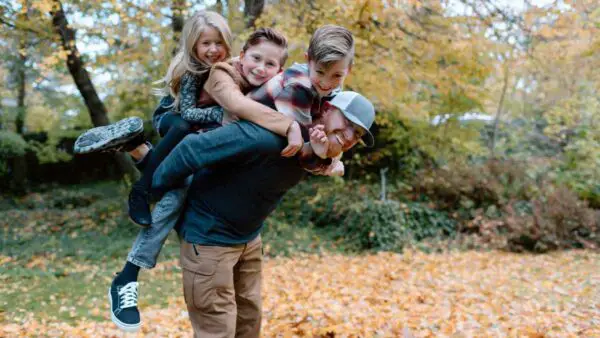 How To Be A Good Dad - 10 Essential Dad Qualities - Dad Gold
